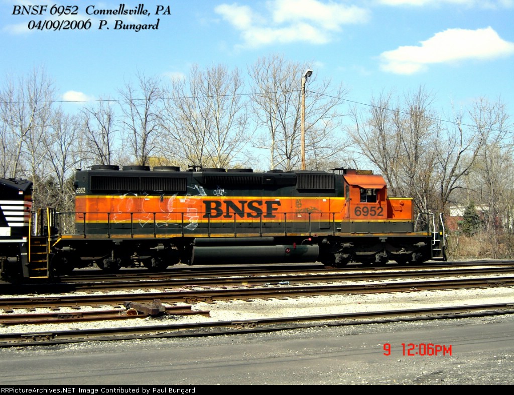 BNSF 6952 SD40-2 04/09/2006